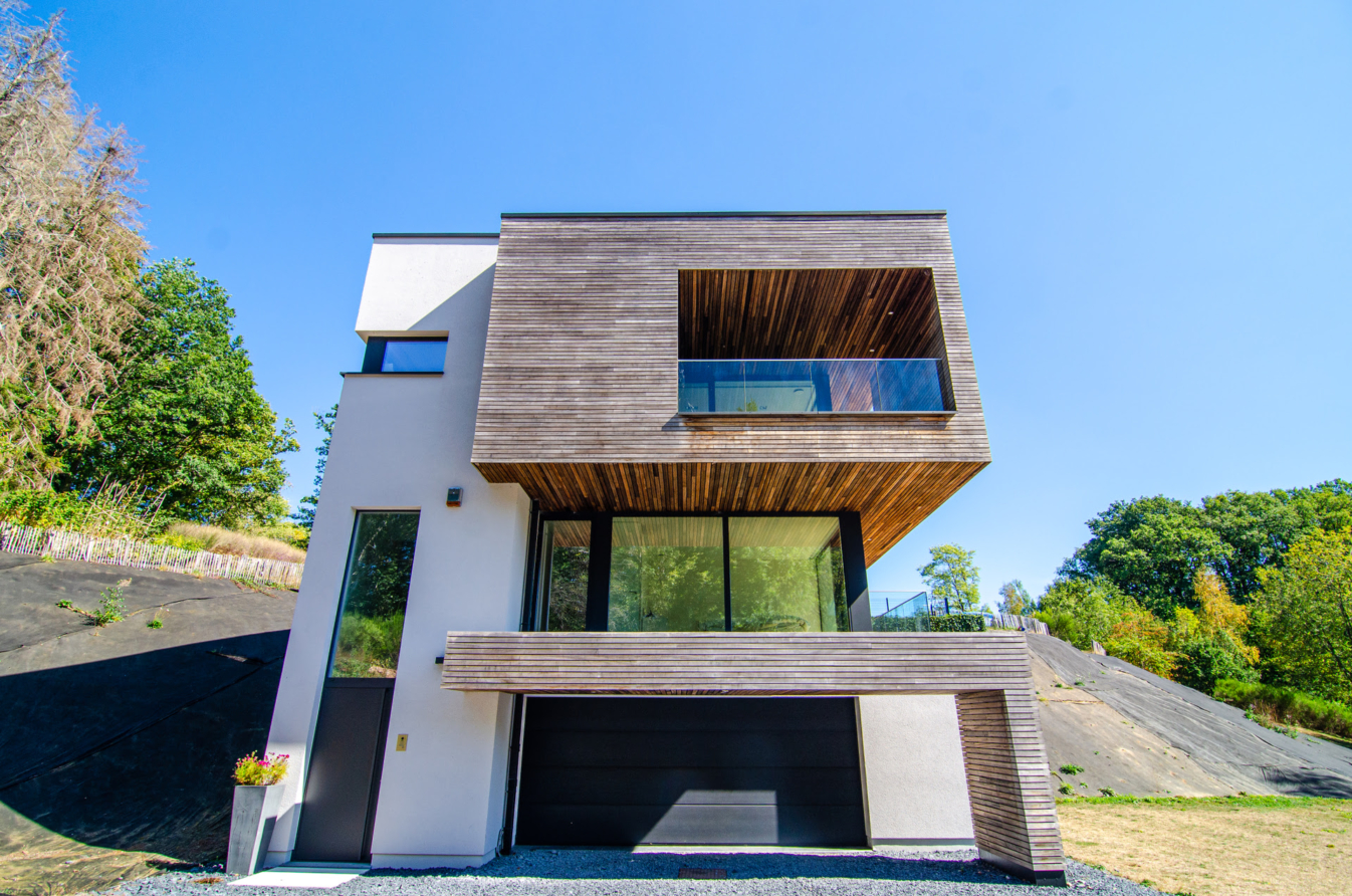 Bardage Padouk avec système Techniclic pour cette maison moderne par ...