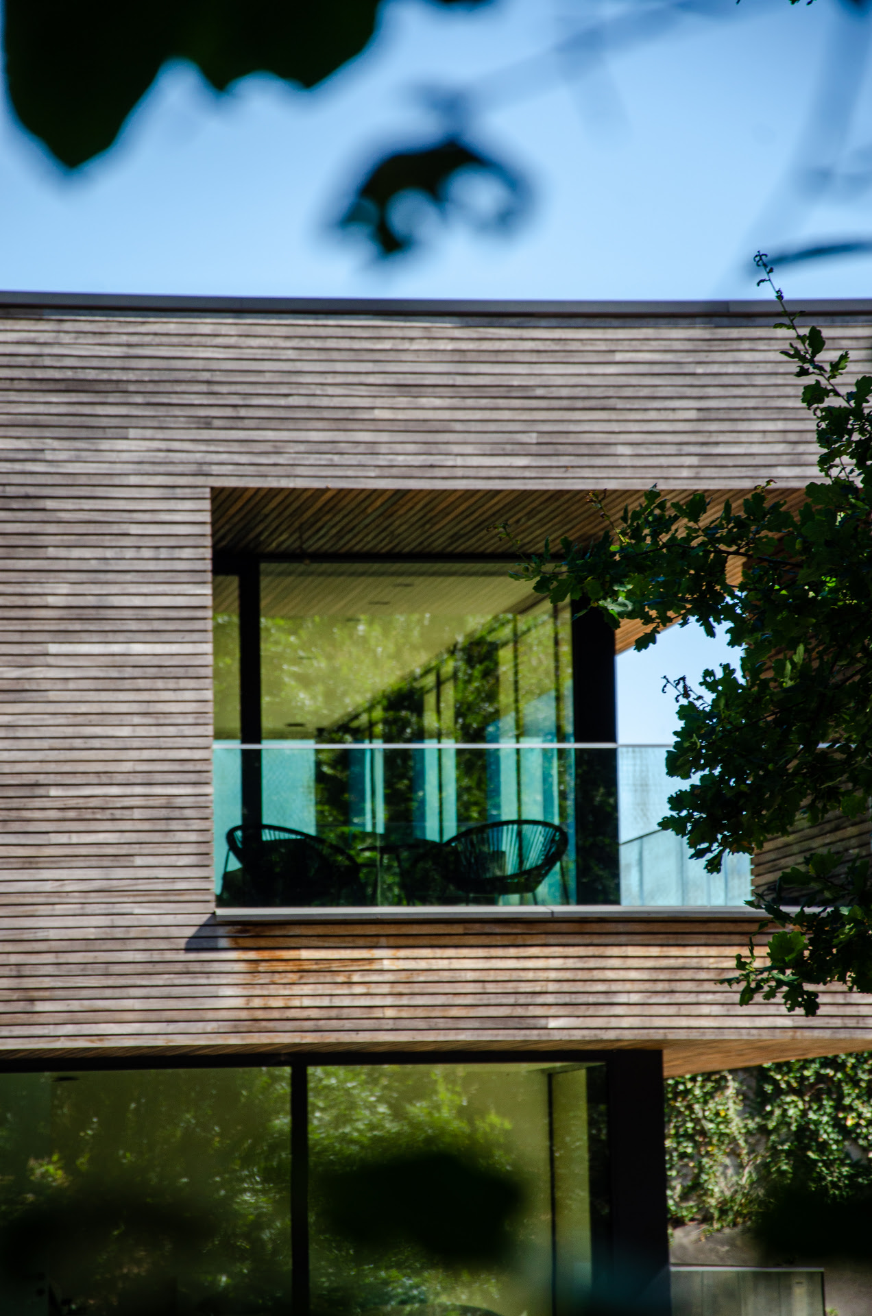 Bardage Padouk avec système Techniclic pour cette maison moderne par ...