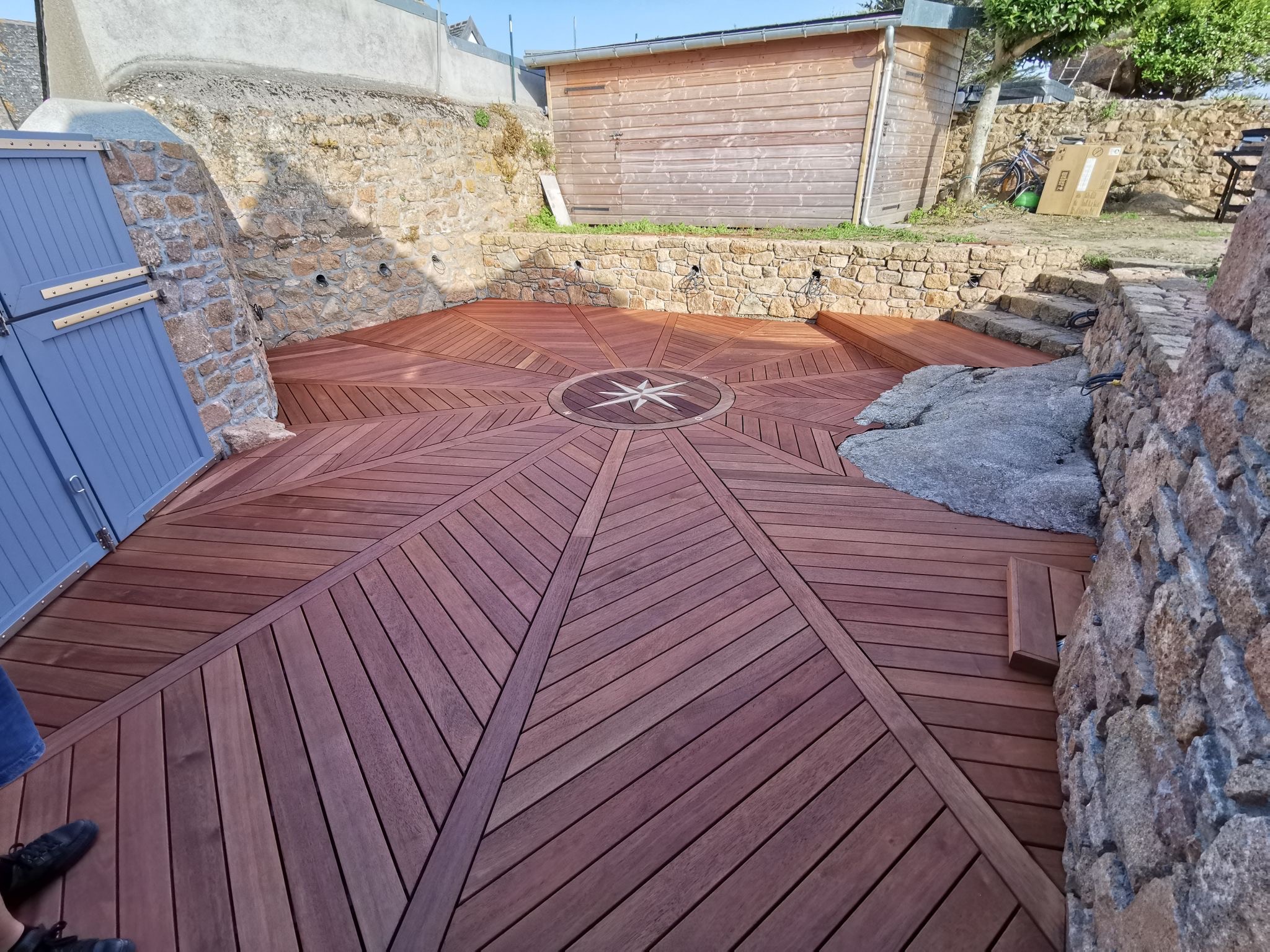 Terrasse Softline exceptionnelle en Merbau ! · Vetedy